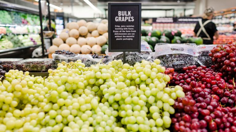 Key Ways to Buy and Sell More Spring Grapes - Produce Business